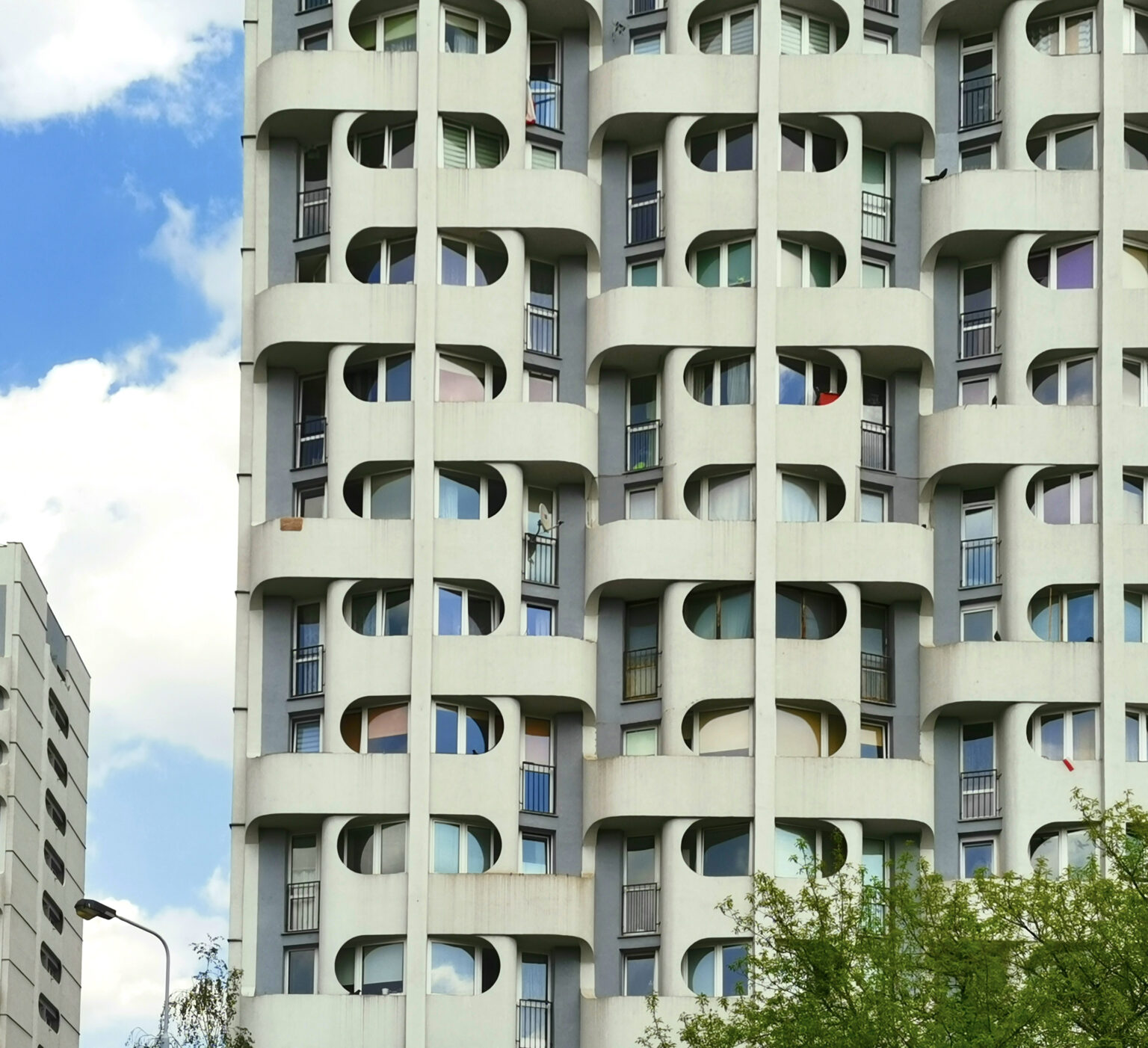 『OSTMODERN 2 東ヨーロッパ』刊行 | DAIFUKUSHORIN 大福書林